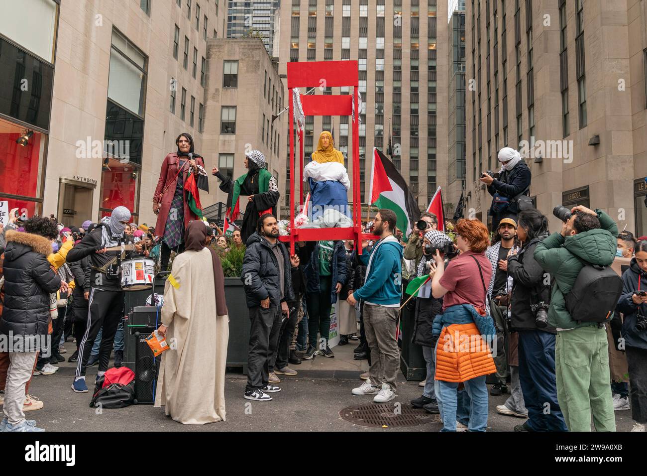 Hundreds of pro-Palestinian protesters rally on Rockefeller plaza and ...