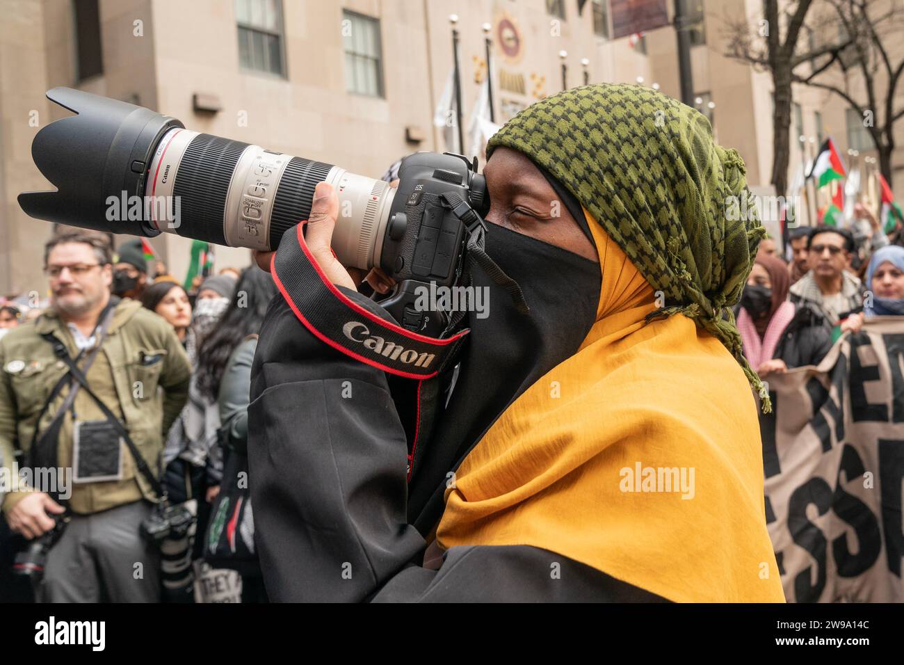 Hundreds of pro-Palestinian protesters rally on Rockefeller plaza and ...