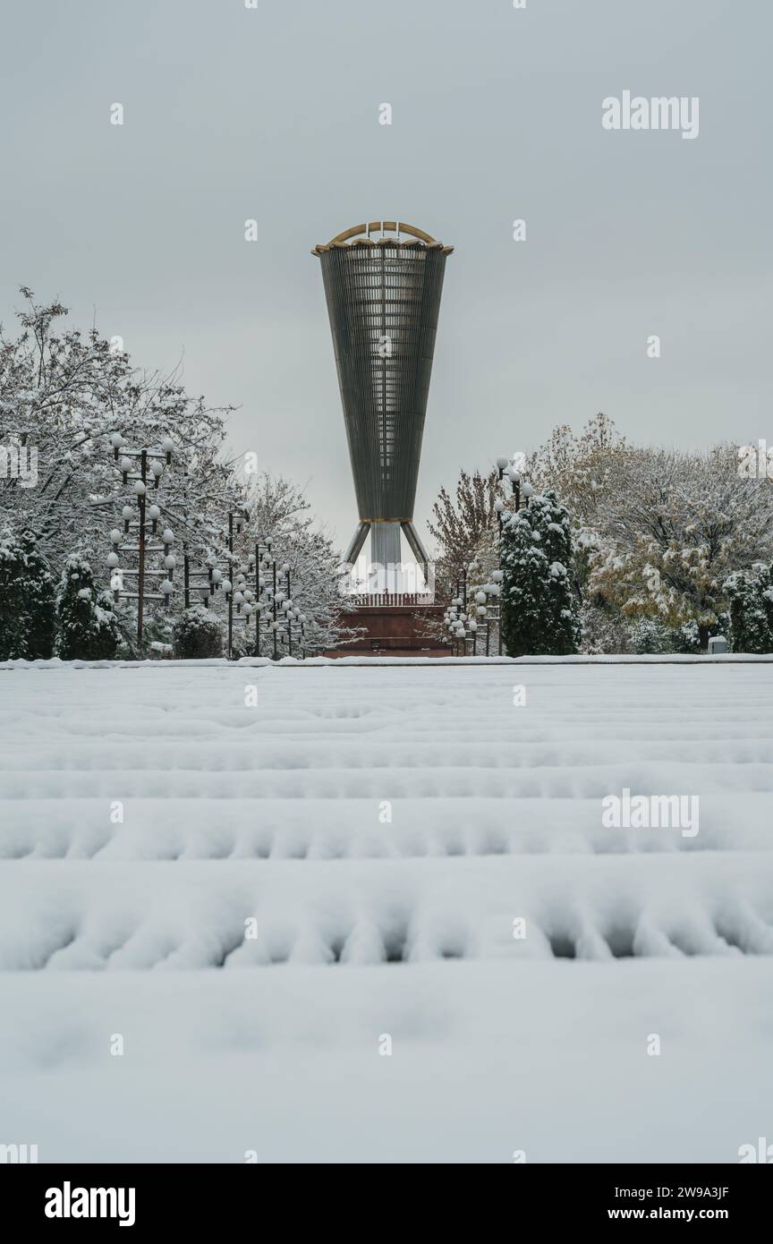 Ordabasy square hi-res stock photography and images - Alamy