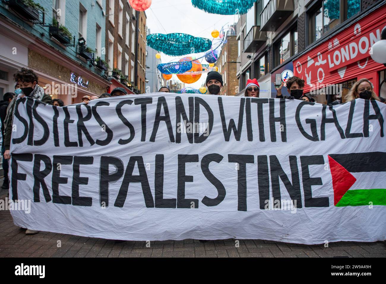 Palestine protest sisters uncut hi-res stock photography and images - Alamy