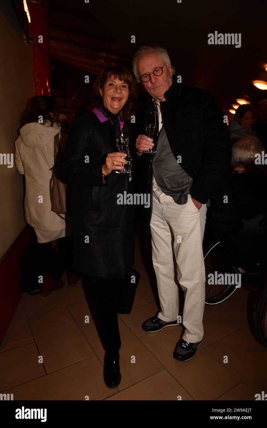 Günther Maria Hammer mit Ehefrau Claudia / 1. Winterprogramm von Zirkus ...