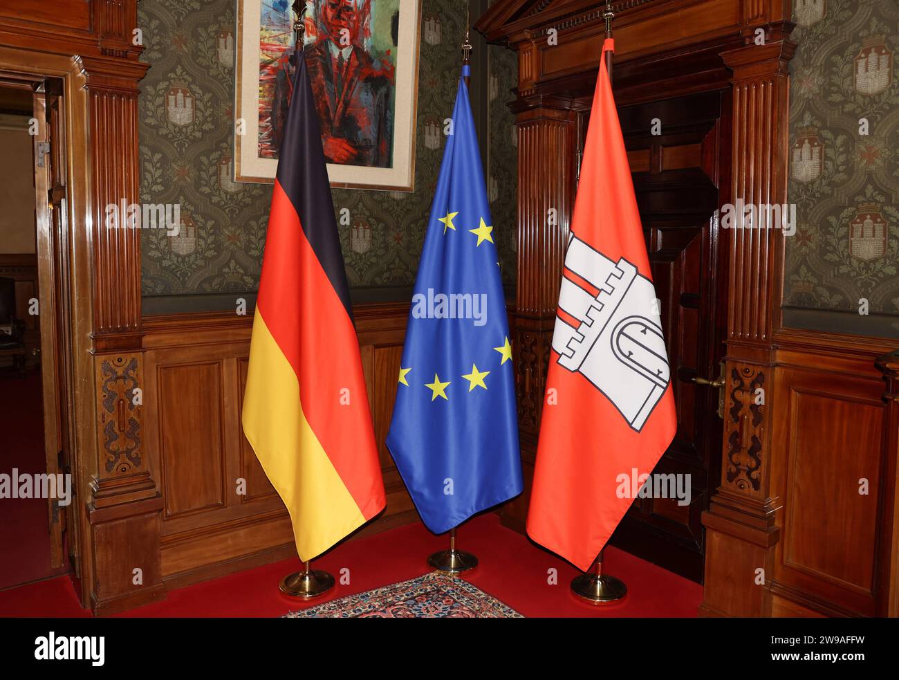 Hamburger flagge im hamburger rathaus hi-res stock photography and ...