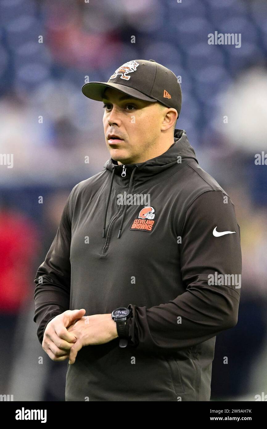 Cleveland Browns assistant head coach / special teams coordinator Bubba ...