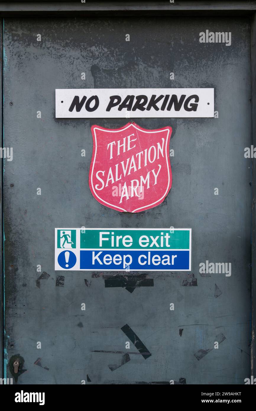 Salvation army logo hi-res stock photography and images - Alamy