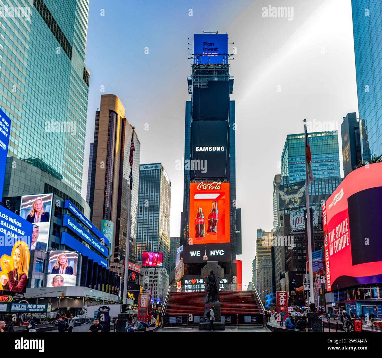 New York, USA; June 1, 2023: Panoramic view of the monument and the red ...