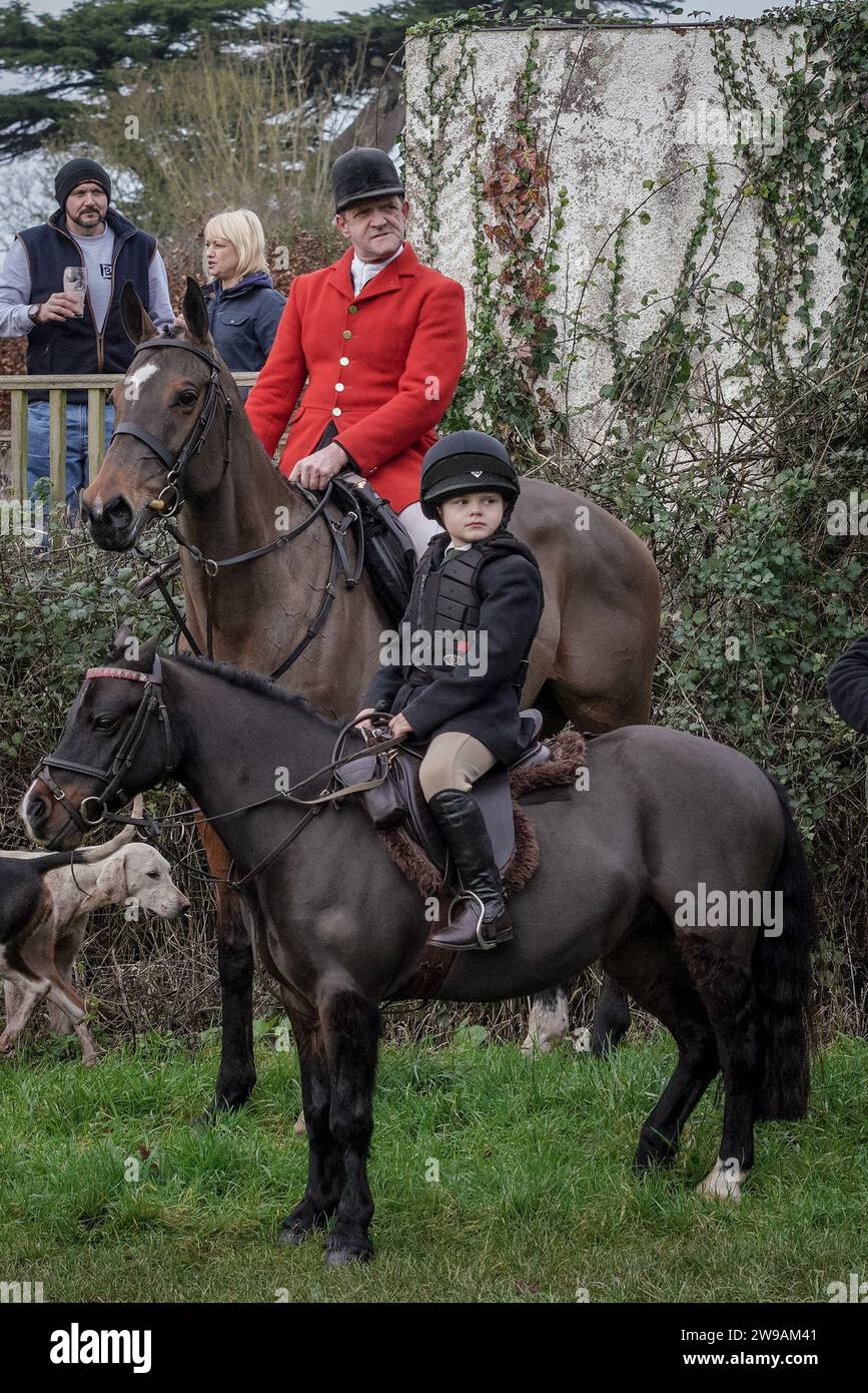 Crowcombe, Somerset, UK. 26th December 2023. Quantock Staghounds Boxing ...