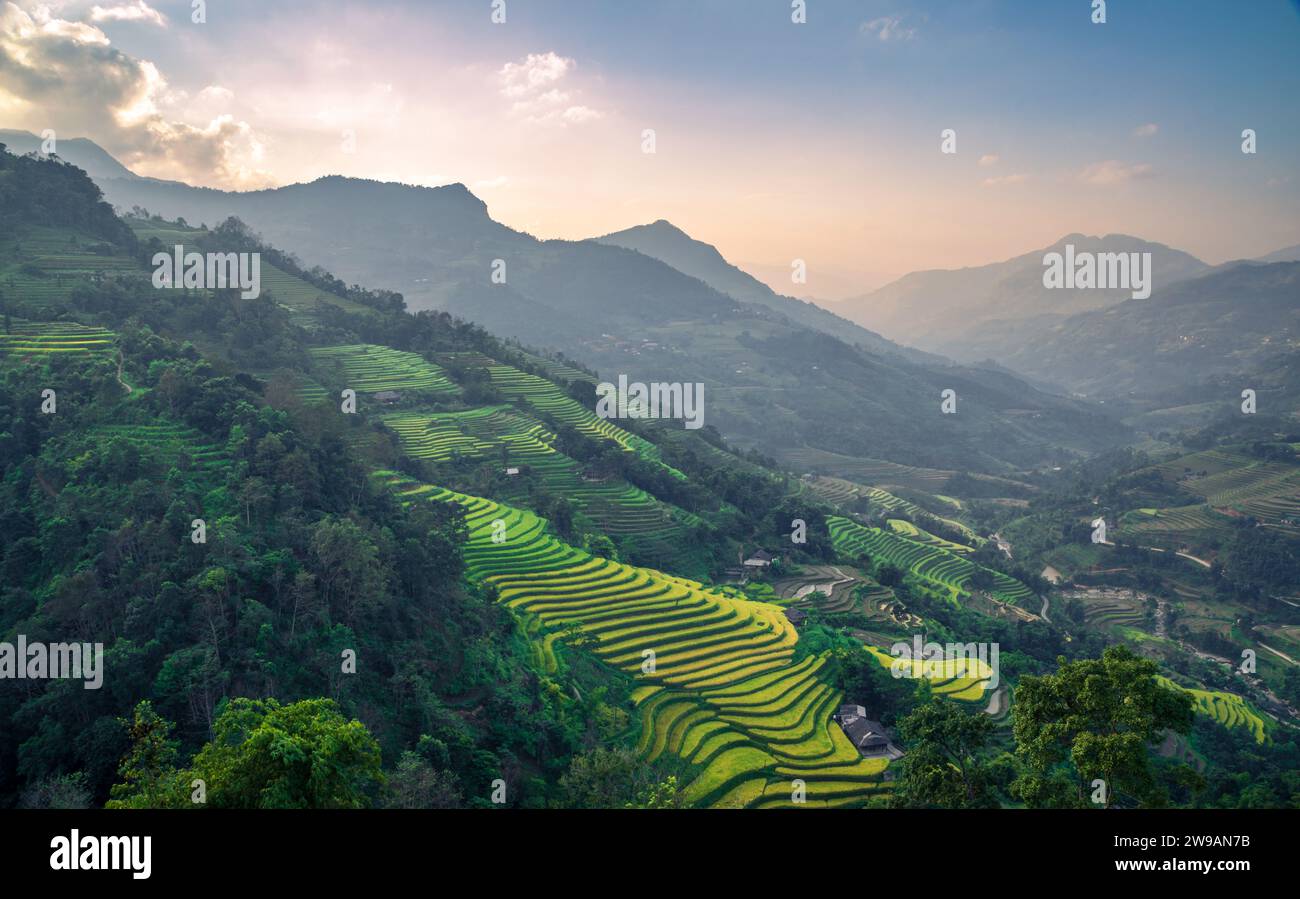 Hight view hi-res stock photography and images - Alamy