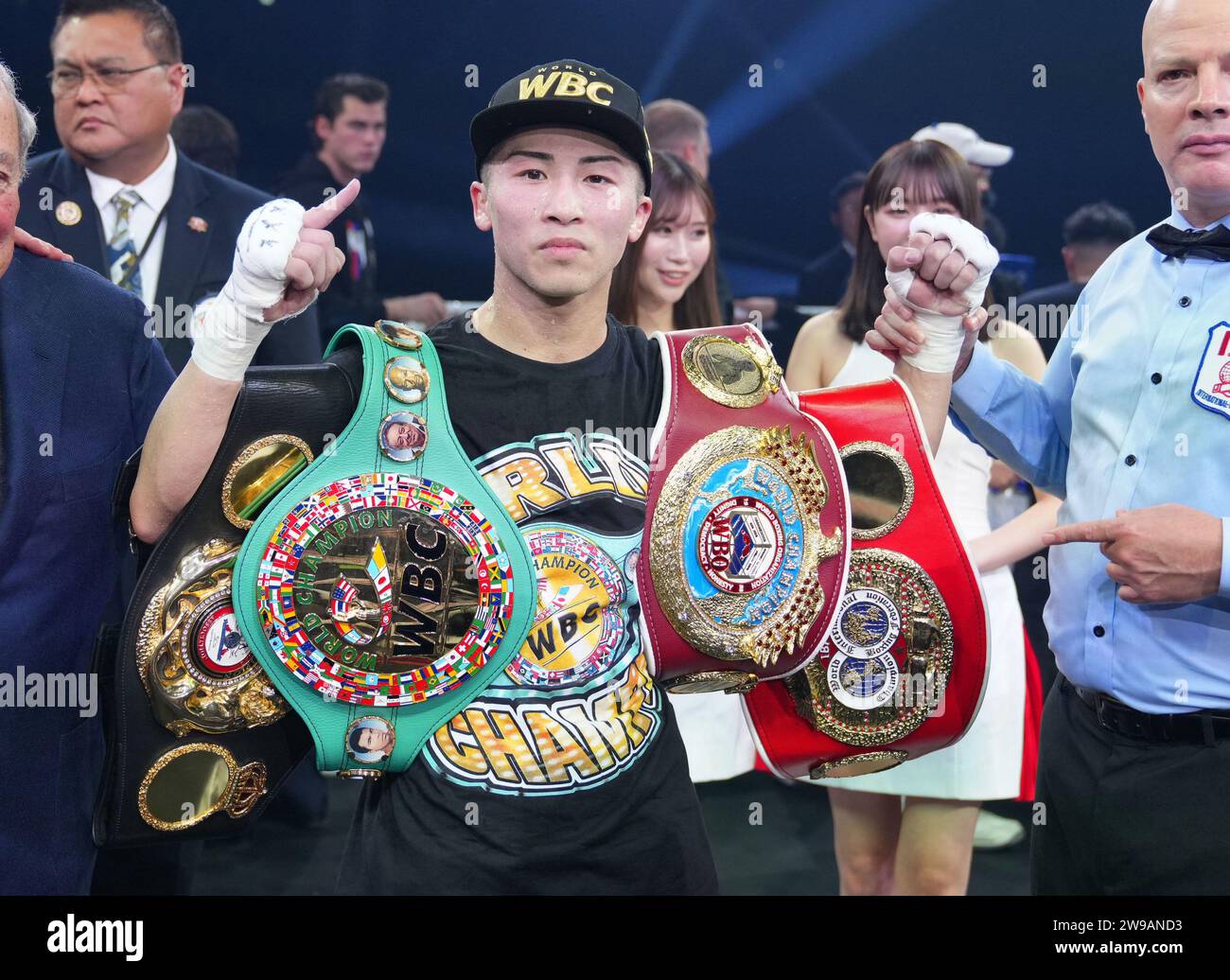 Japanese boxer Naoya Inoue poses after defeating Marlon Tapales of the ...