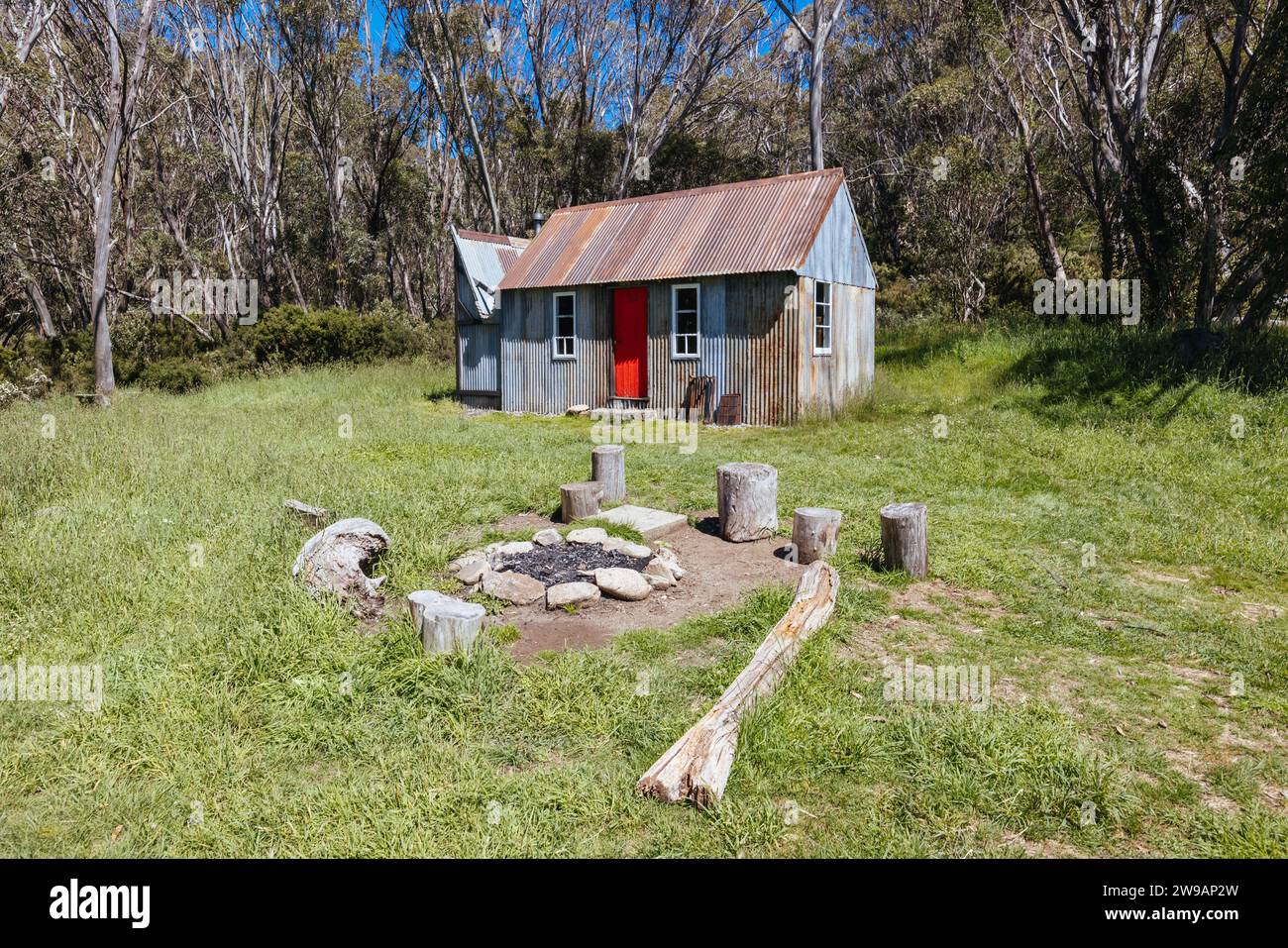 Horse camp hut in hi-res stock photography and images - Alamy