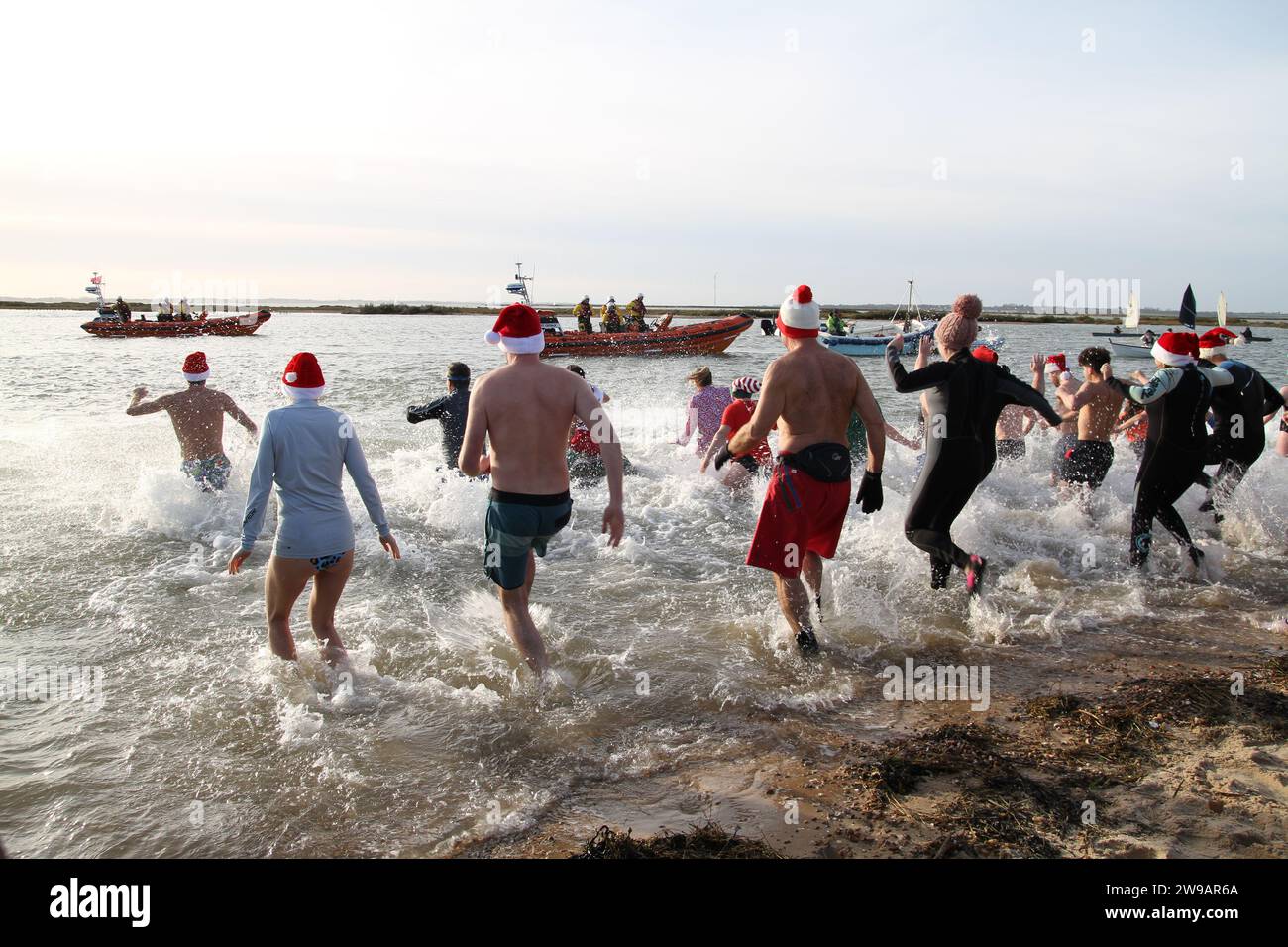 West Mersea, UK. 26th Dec, 2023. The 17th Boxing Day Dip at West Mersea ...