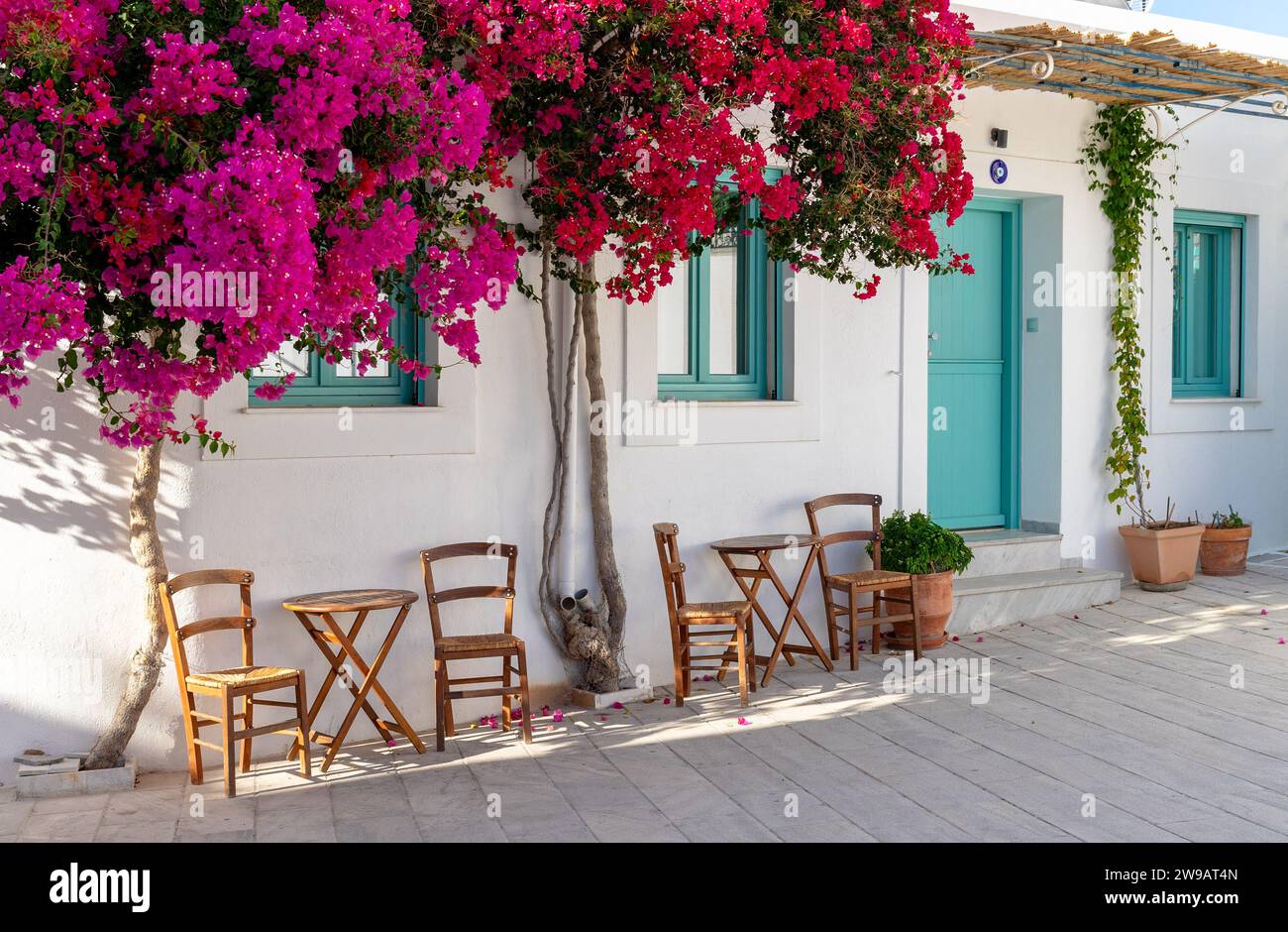 The most famous, iconic photo location in Lefkes, Paros Island ...