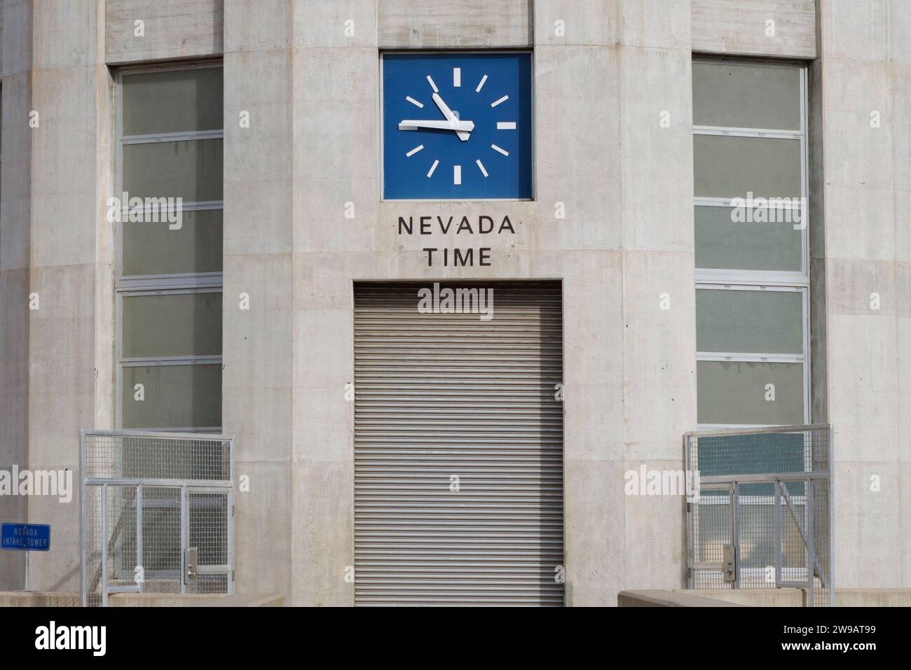 Shot clock showing nevada time hi-res stock photography and images - Alamy