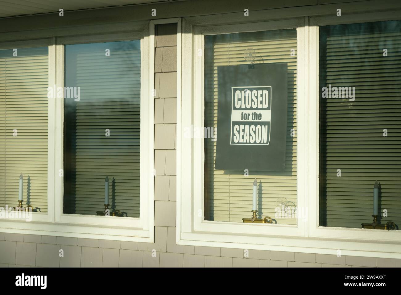 Closed for the Season sign at Modern Snack Bar, Aquebogue, New York ...