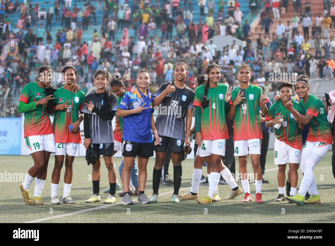 Bangladeshi footballers celebrate after win against Singapore in their ...