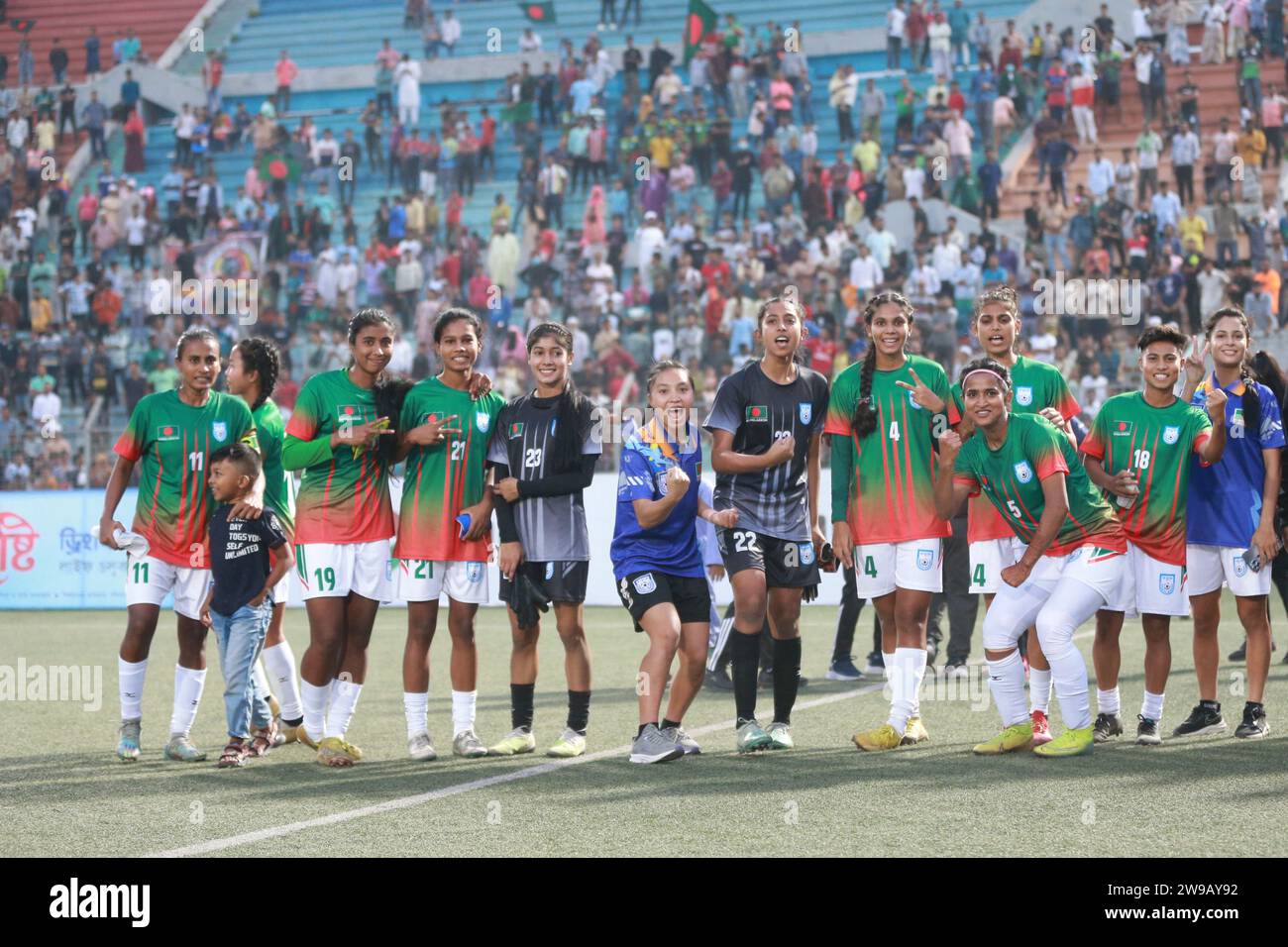Bangladeshi footballers celebrate after win against Singapore in their ...