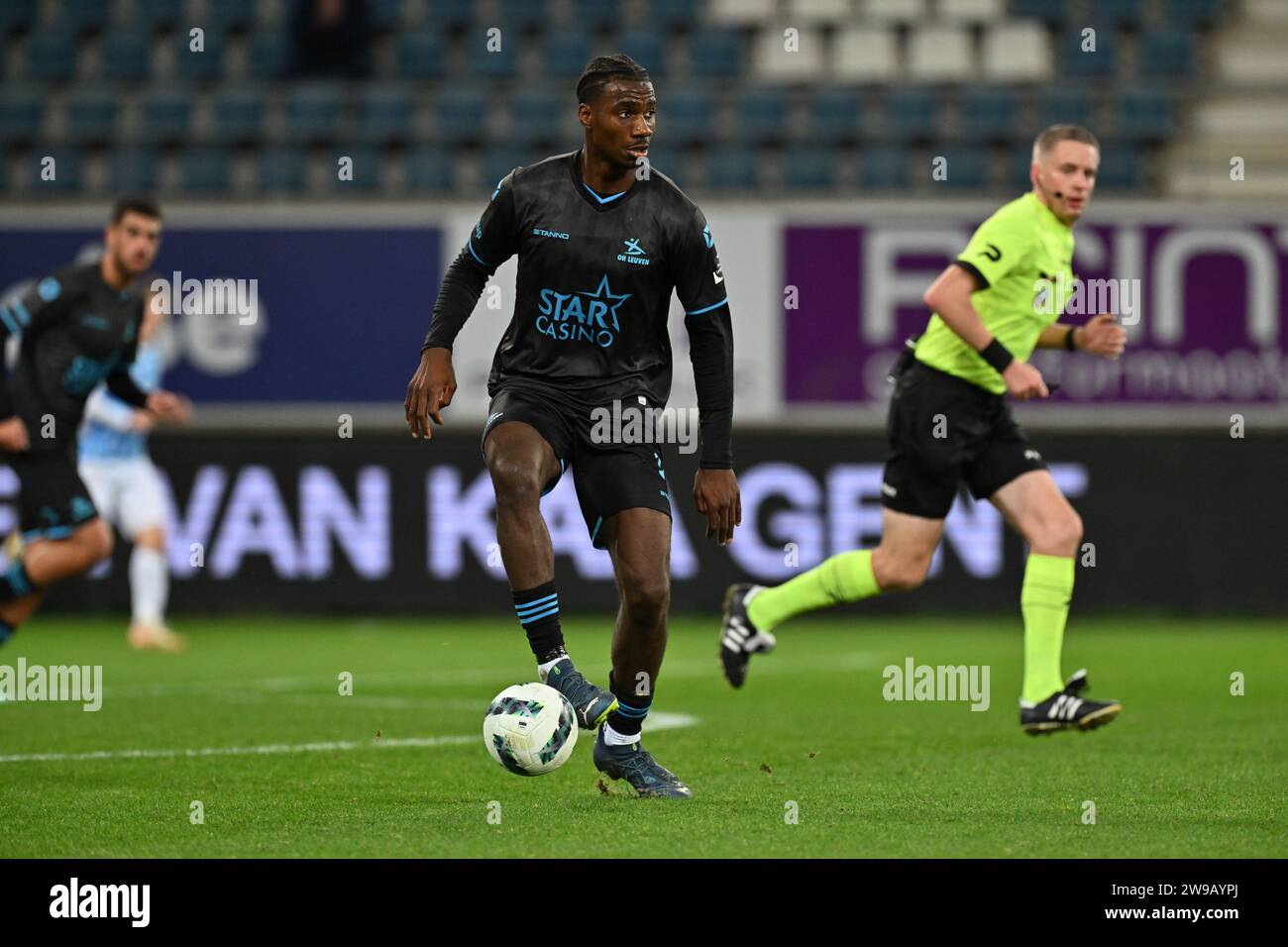Ezechiel Banzuzi (11) of OHL pictured during the Jupiler Pro League season 2023 - 2024 match day ...