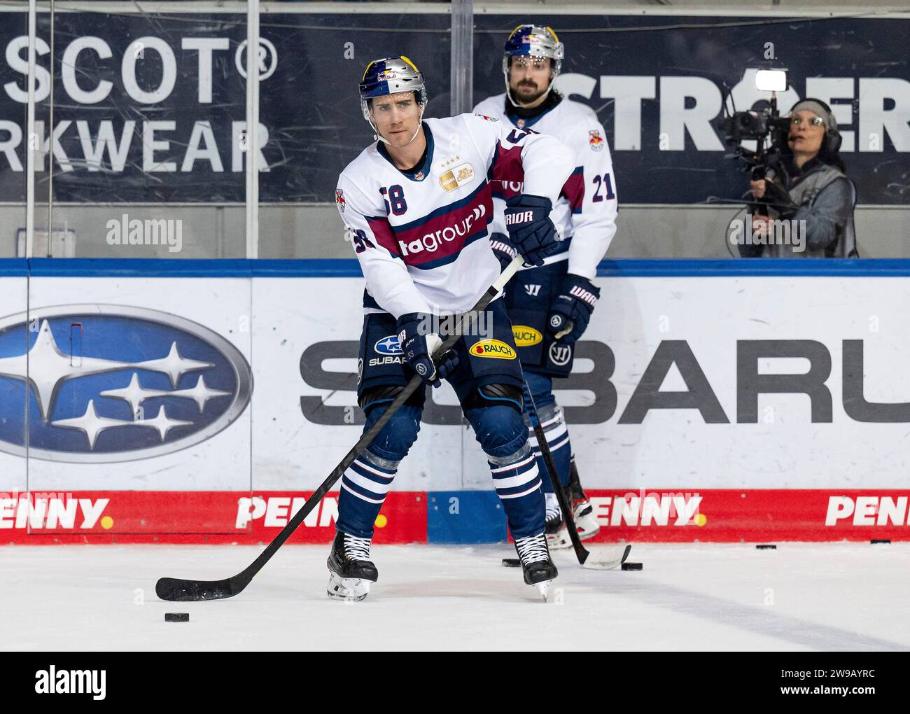Muenchen, Deutschland. 26th Dec, 2023. Ryan McKiernan (EHC Red Bull ...