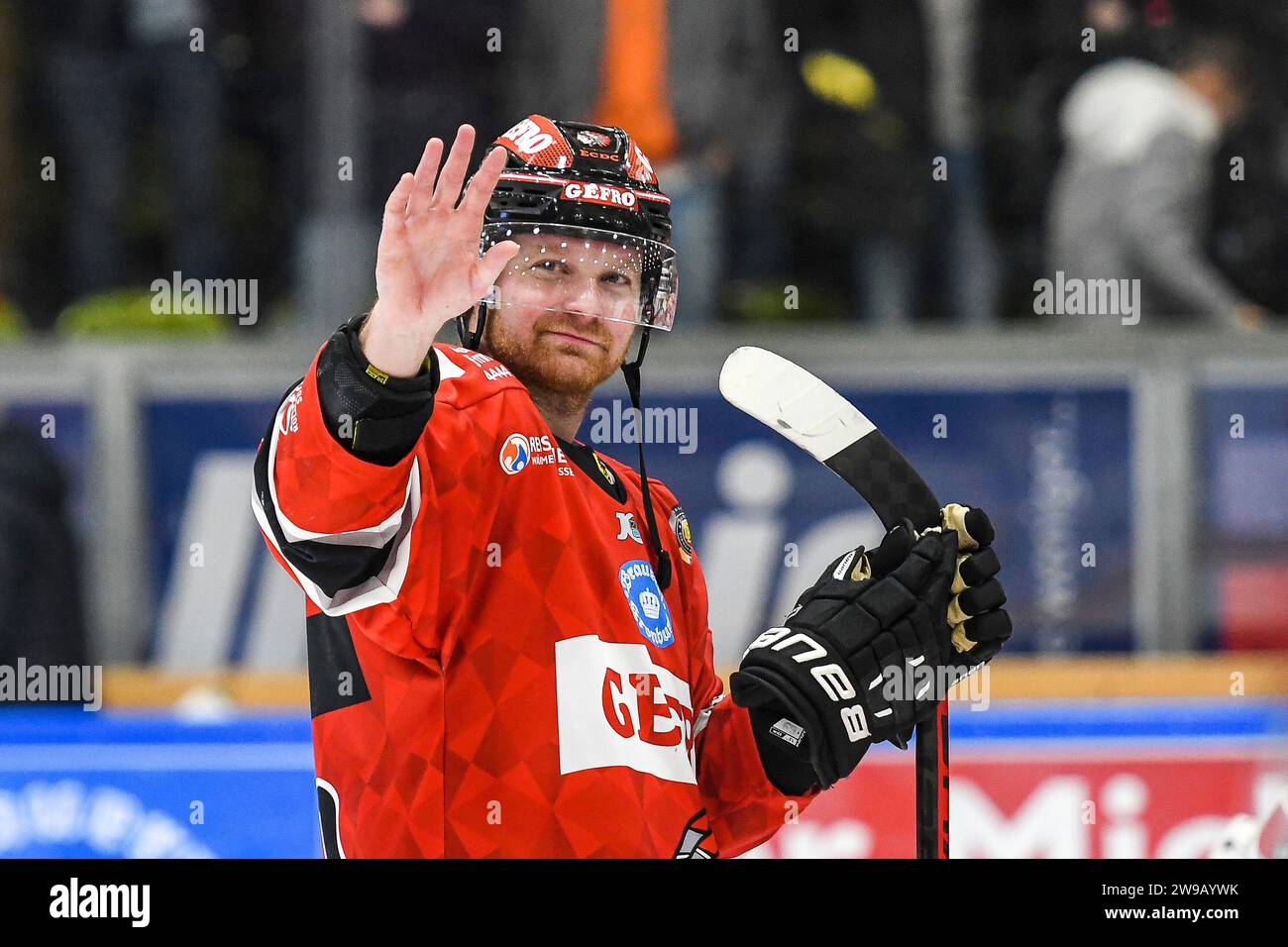 Memmingen, Deutschland. 22nd Dec, 2023. 22.12.2023, Eissporthalle am ...