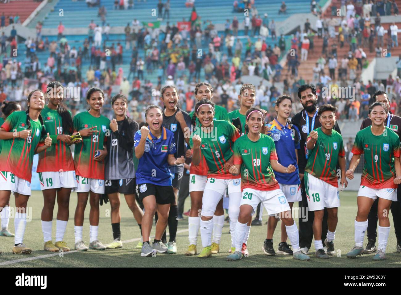 Bangladeshi footballers celebrate after win against Singapore in their ...