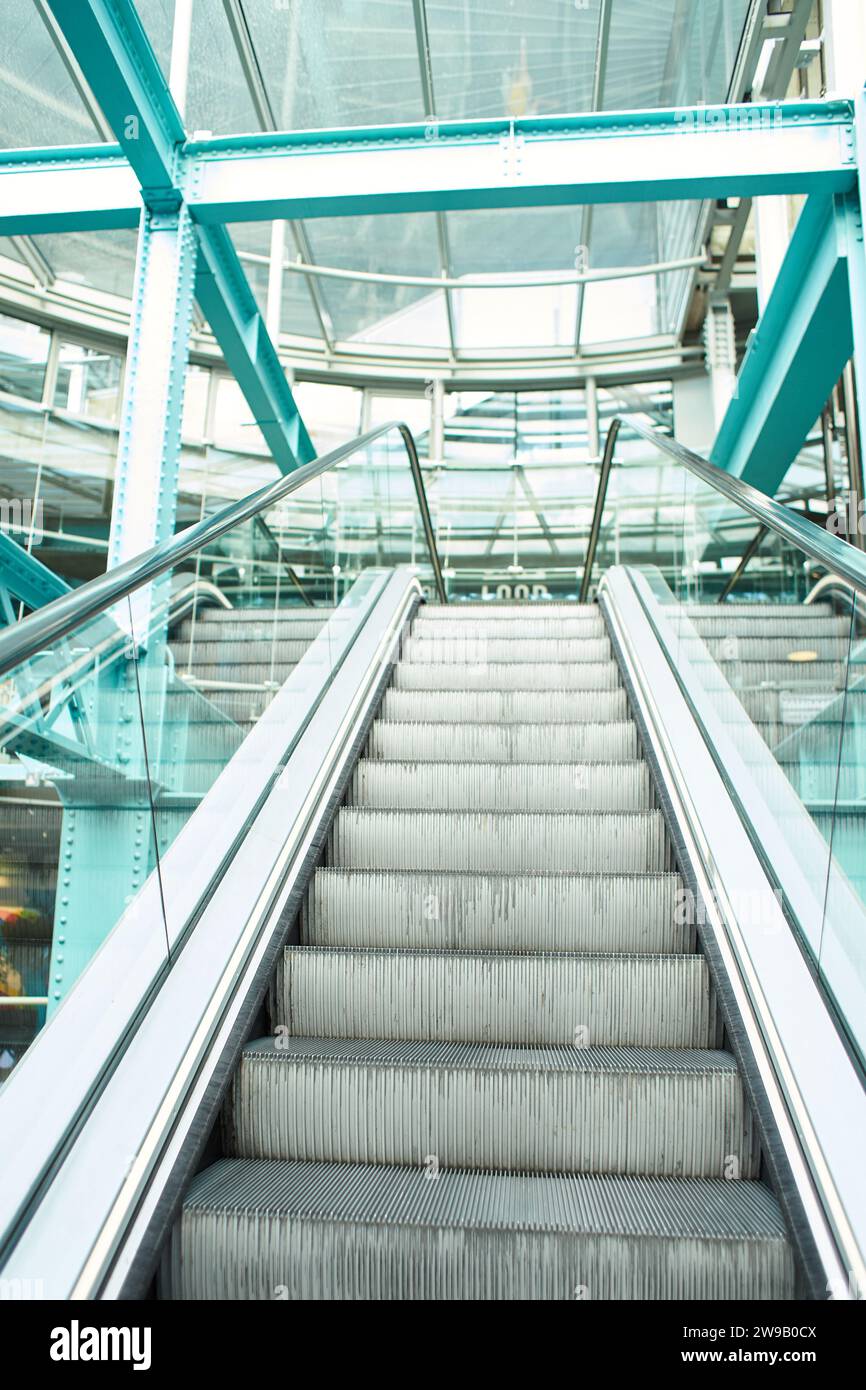 Escalator view on top design modern shopping mall Stock Photo - Alamy