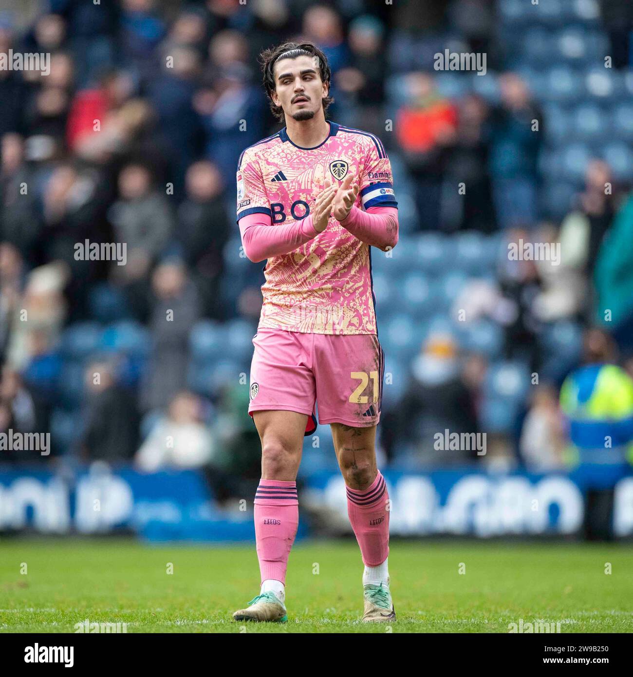Pascal Struijk #21 of Leeds United applauds the fans at full time ...