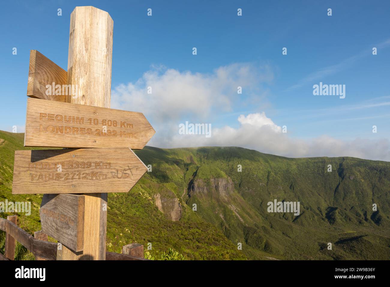Caldeira hiking hi-res stock photography and images - Alamy