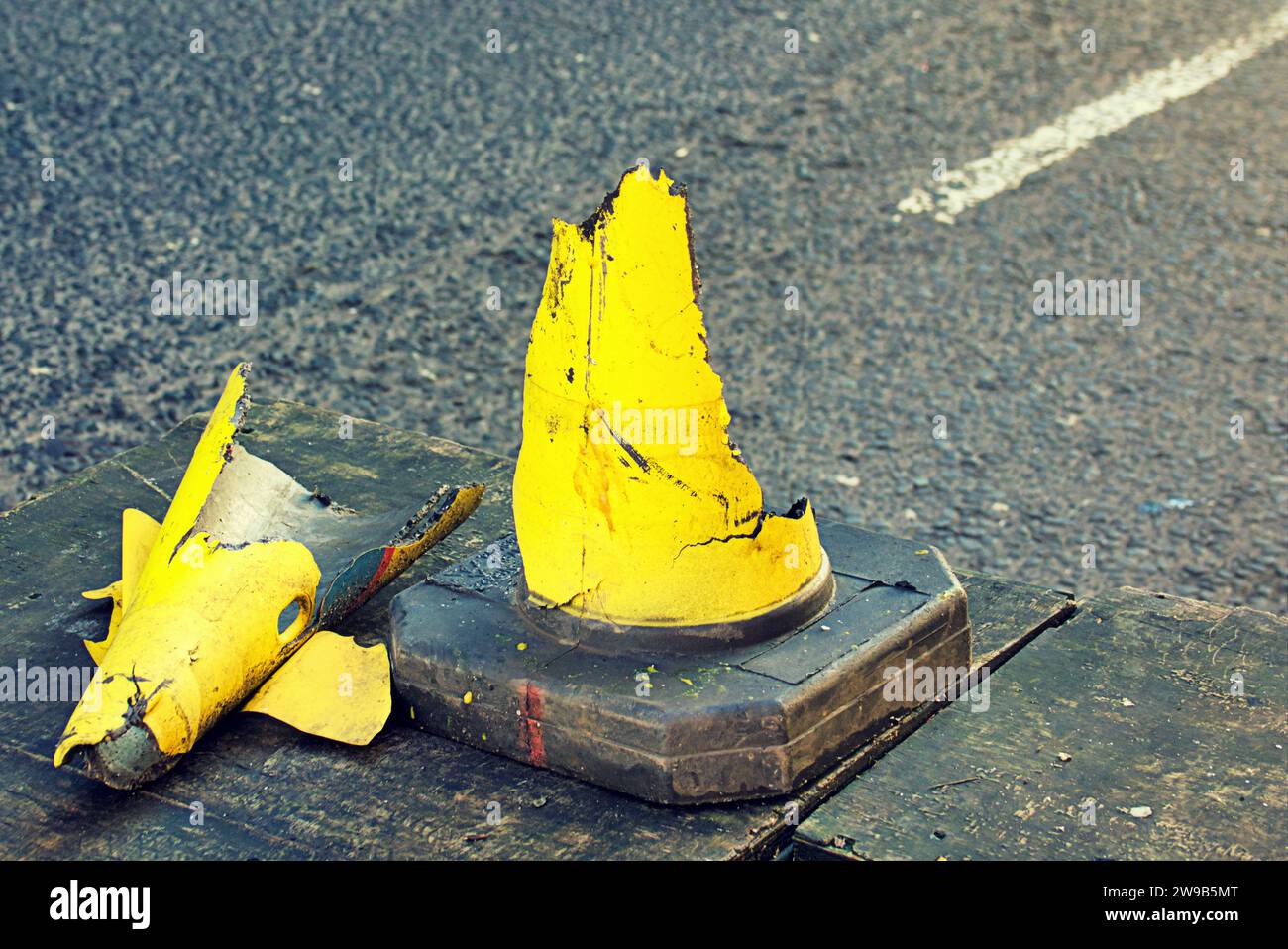 2014 glasgow bin lorry crash hi-res stock photography and images - Alamy