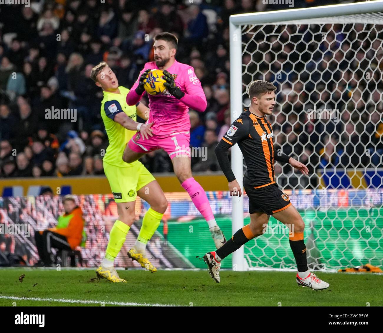 HULL, UK. 26th December 2023. EFL Championship Football League: Hull ...