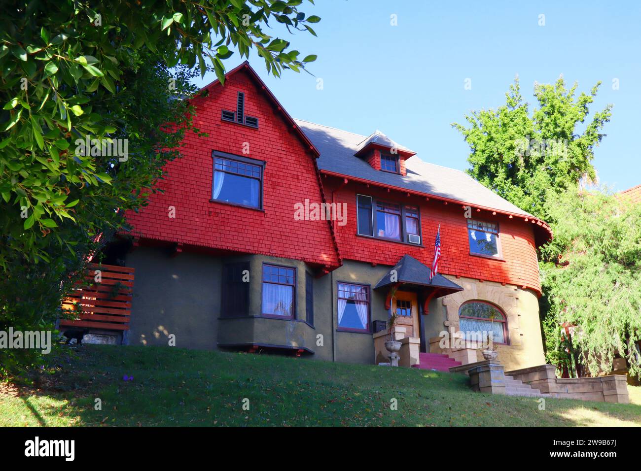 Los Angeles, California: Kinney-Everhardy House at 1401 Alvarado ...