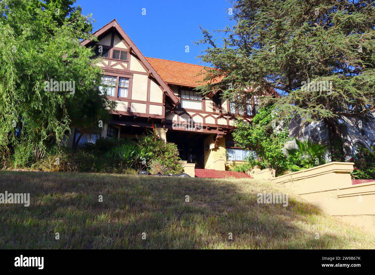 Los Angeles, California: Raphael House at 1353 Alvarado Terrace ...