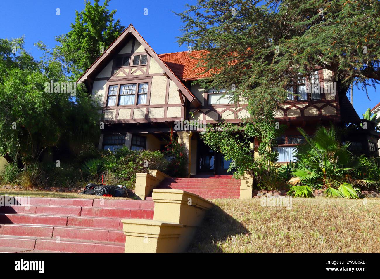 Los Angeles, California: Raphael House at 1353 Alvarado Terrace ...