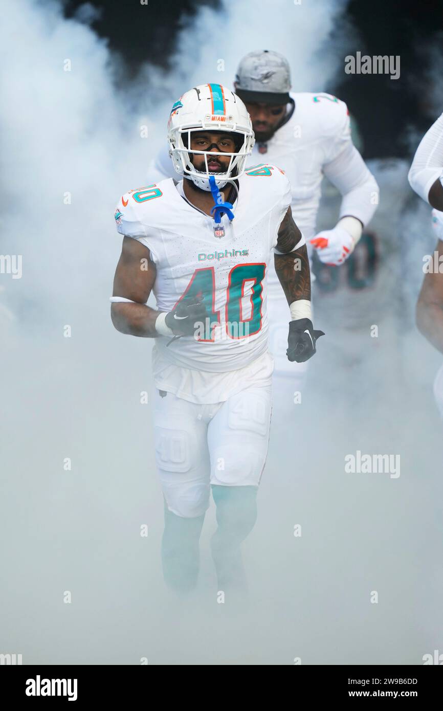 Miami Dolphins cornerback Nick Needham (40) runs onto the field before ...