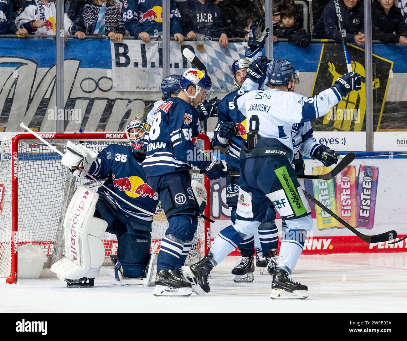 Den torwart treffen hi-res stock photography and images - Alamy