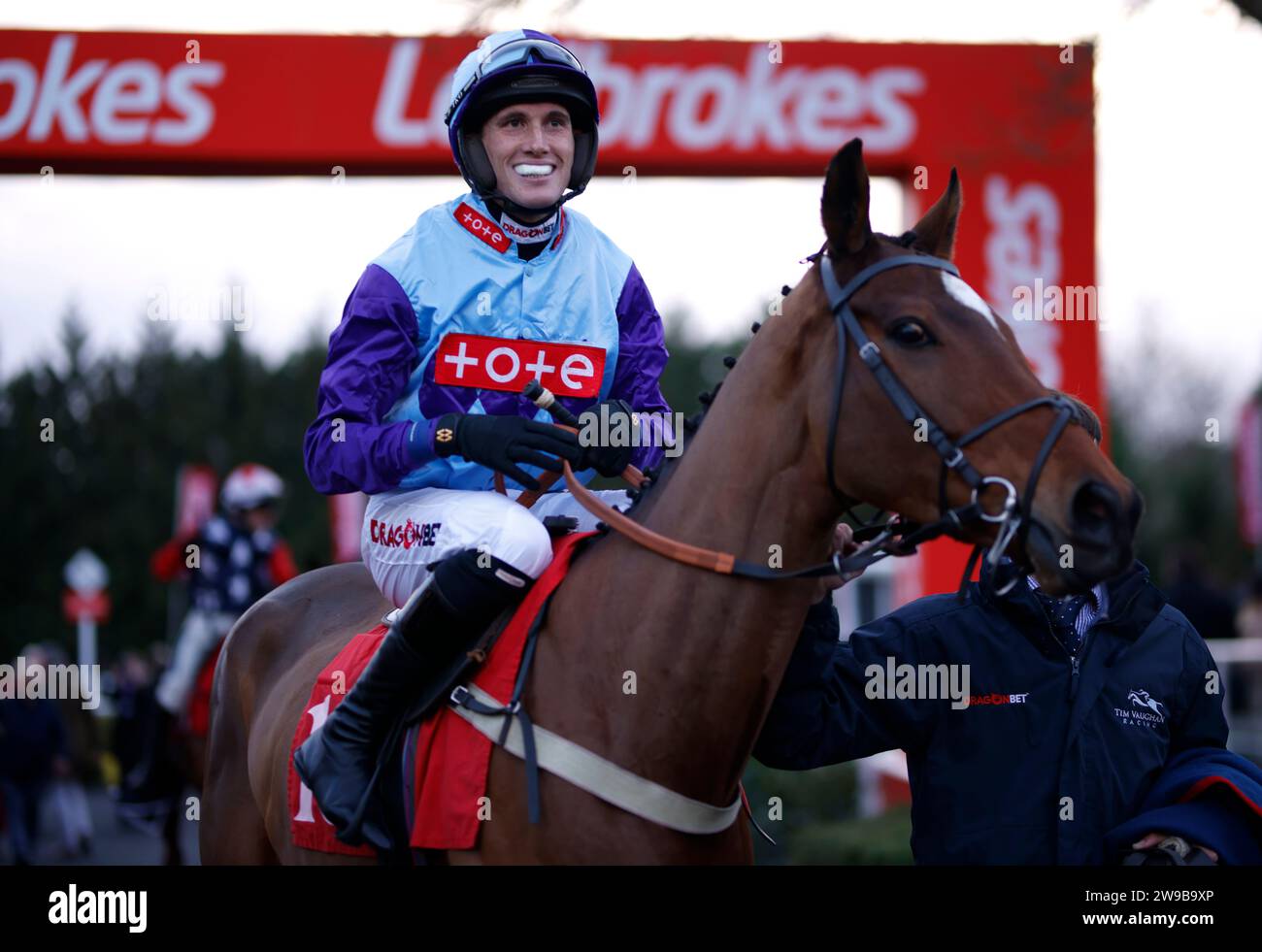 Artistic Endeavour ridden by Alan Johns are lead out prior to Ladbrokes ...