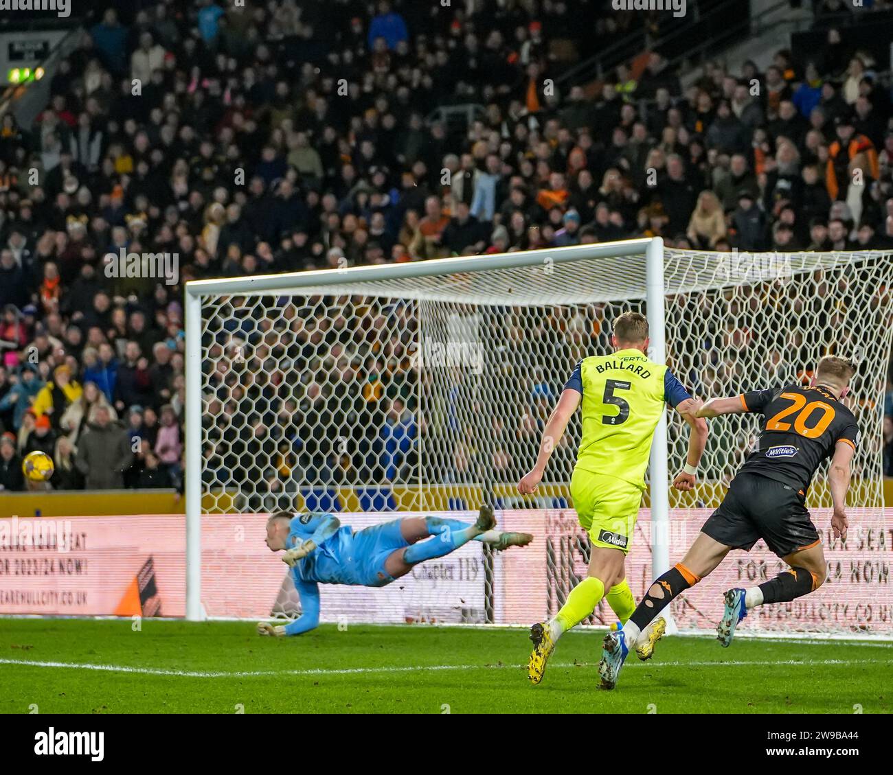 HULL, UK. 26th December 2023. EFL Championship Football League: Hull ...