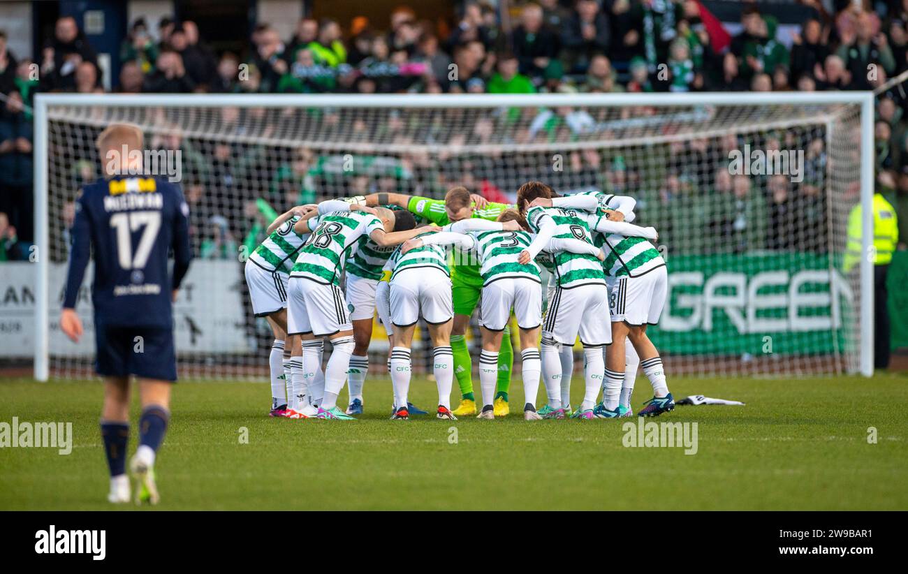 Celtic huddle football hi-res stock photography and images - Alamy