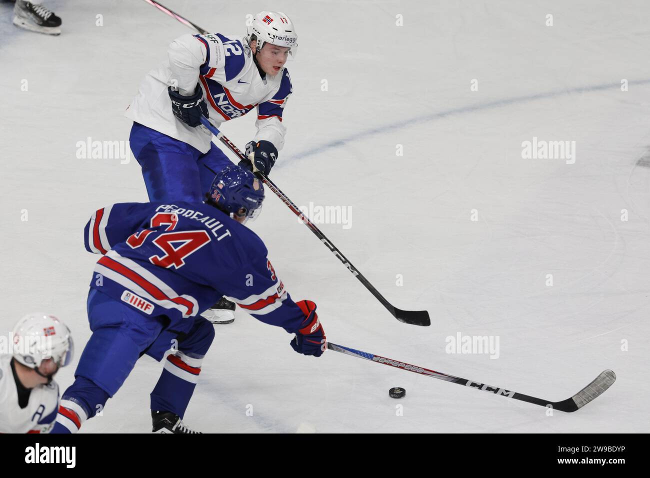Norway's Noah Steen and Usa's Gabe Perreault during the IIHF World ...