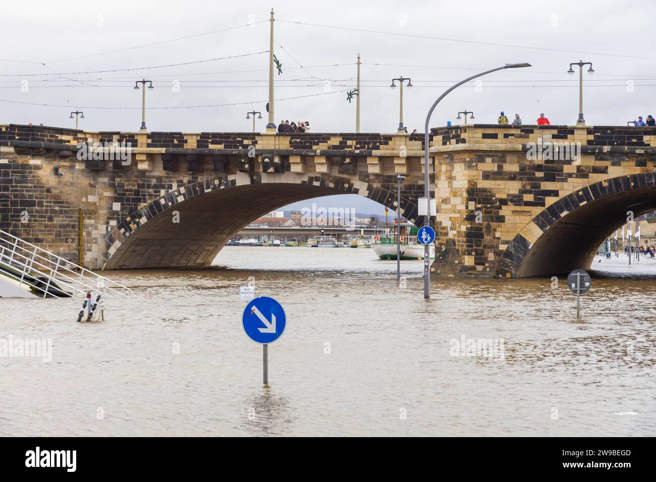 Hochwasser in Dresden Durch die starken Niederschläge in Form von ...