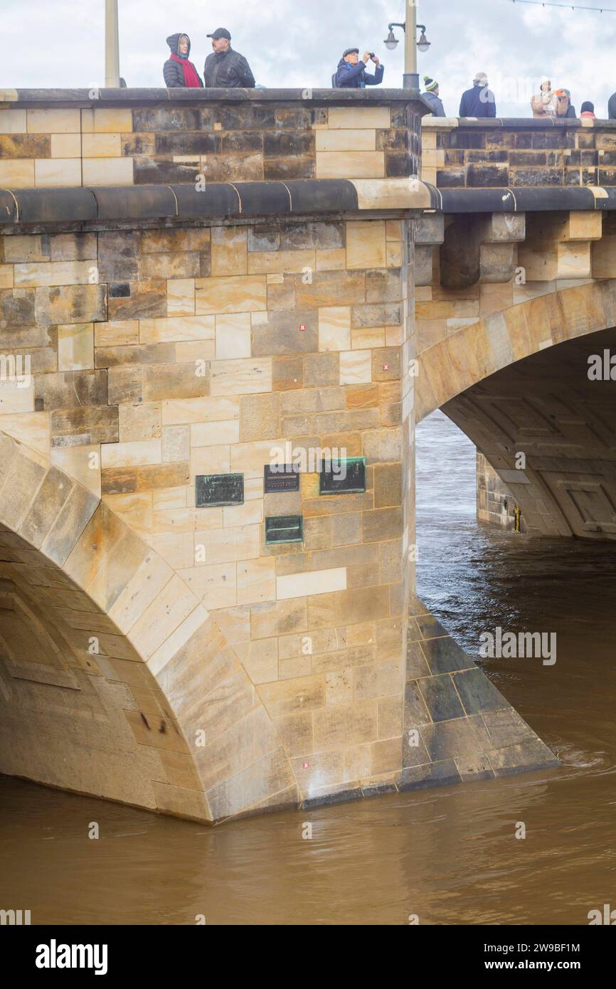 Hochwasser in Dresden Durch die starken Niederschläge in Form von ...