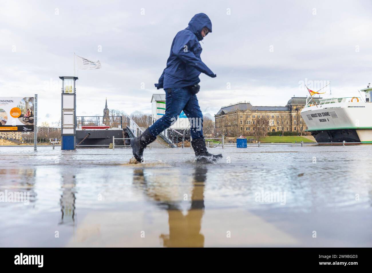 Hochwasser in Dresden Durch die starken Niederschläge in Form von ...