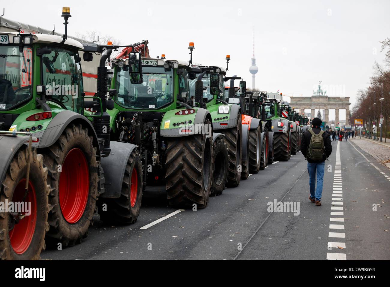 Farmers' demonstration, farmers with their tractors protest at the ...