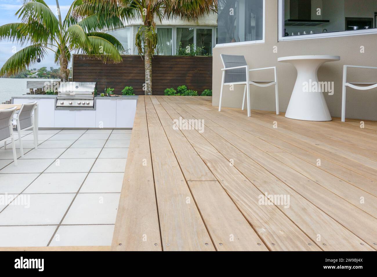 New outdoor deck and entertaining area design on coastal frontage Stock ...
