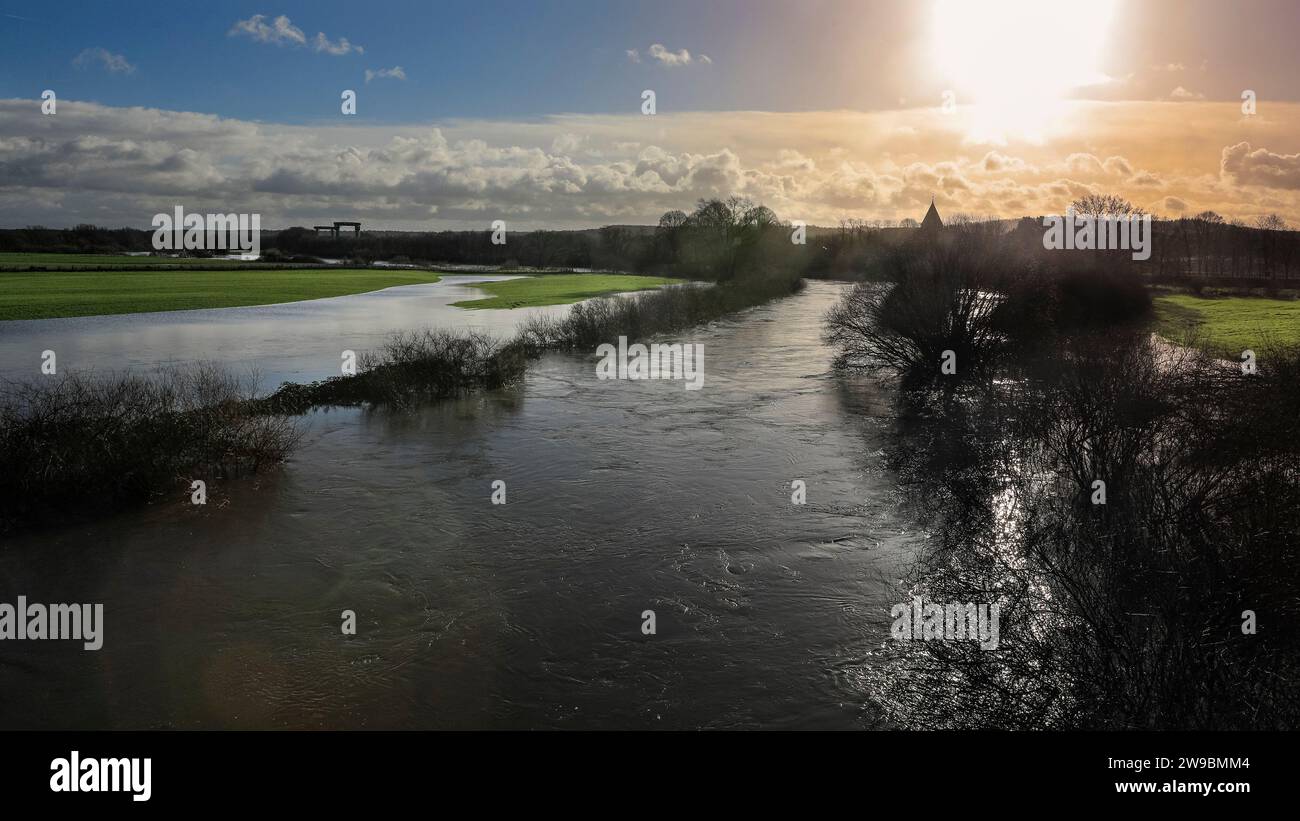 Flaesheim, NRW, Germany. 26th Dec, 2023. The river Lippe and its side ...