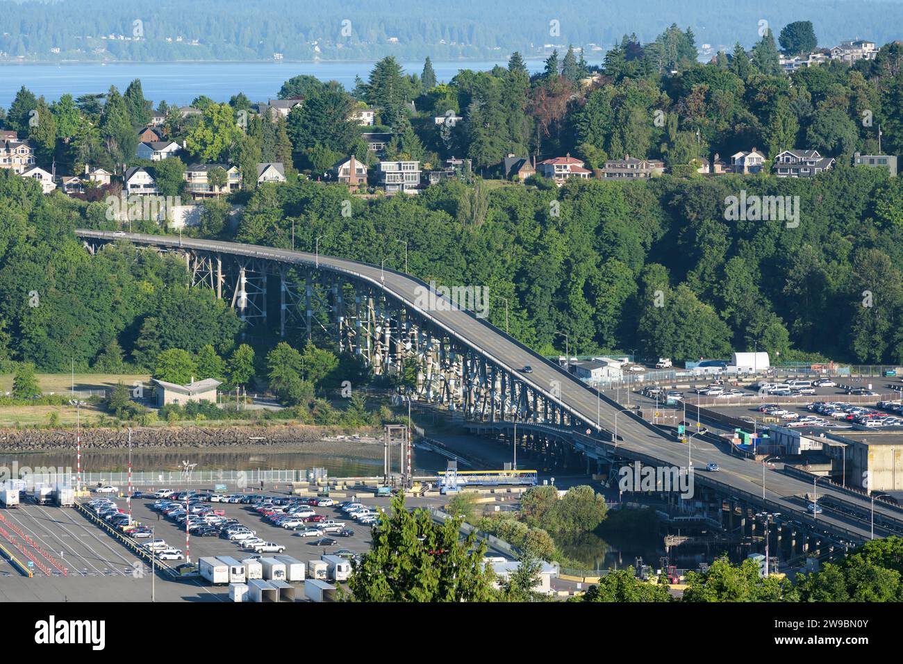 Warren truss bridge hi-res stock photography and images - Alamy