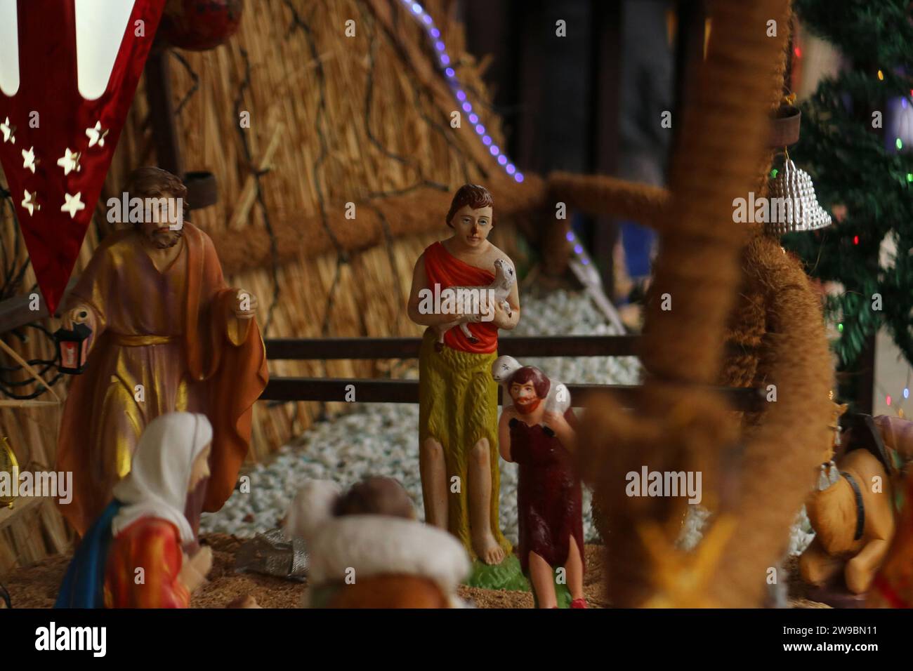 Srinagar Kashmir, India. 25th Dec, 2023. A view of decorated nativity ...