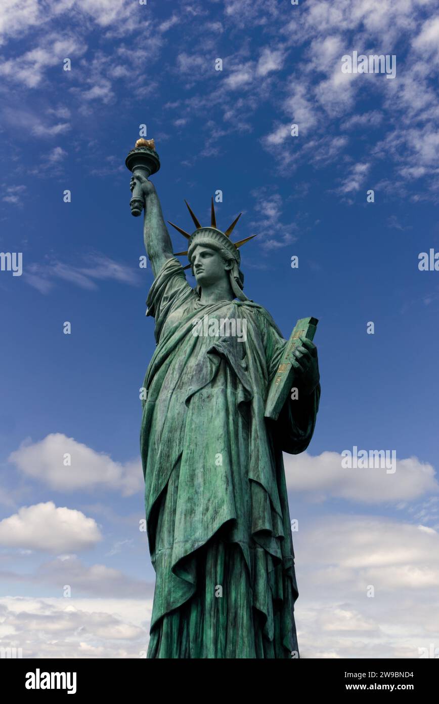 Statue liberty odaiba island hi-res stock photography and images - Alamy