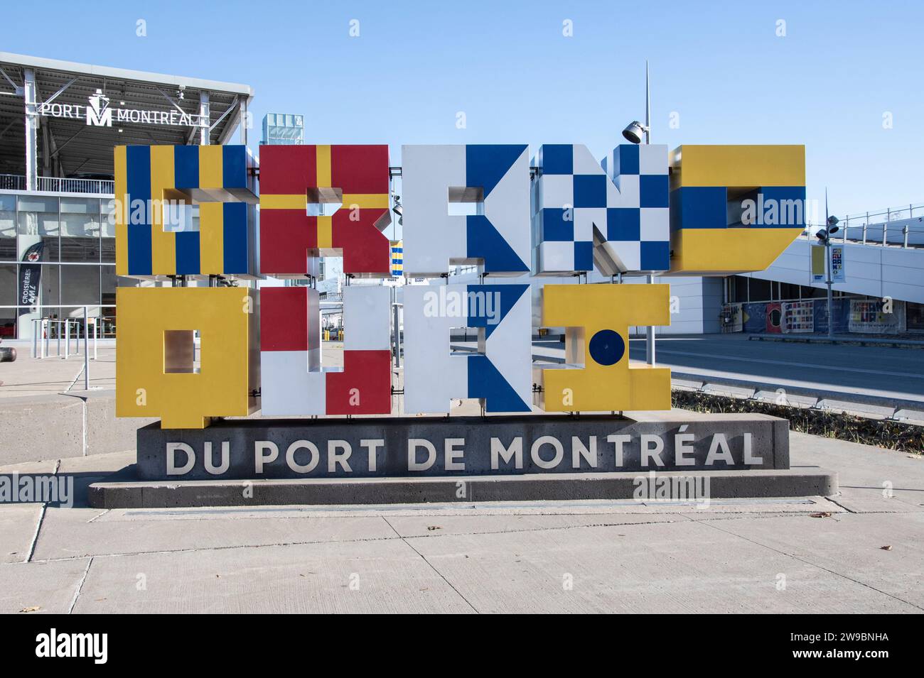 Montreal grand quay hi-res stock photography and images - Alamy
