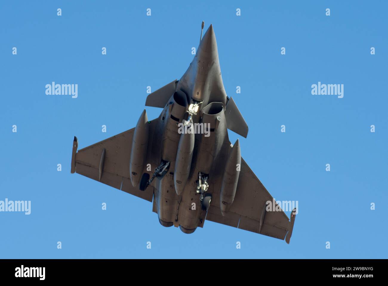 Modern fighter hi-res stock photography and images - Alamy
