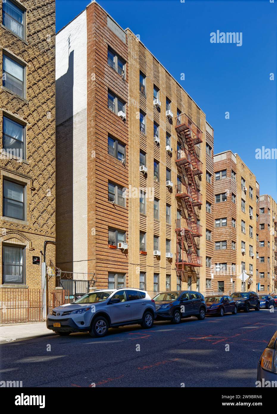 Polychrome brick hi-res stock photography and images - Alamy