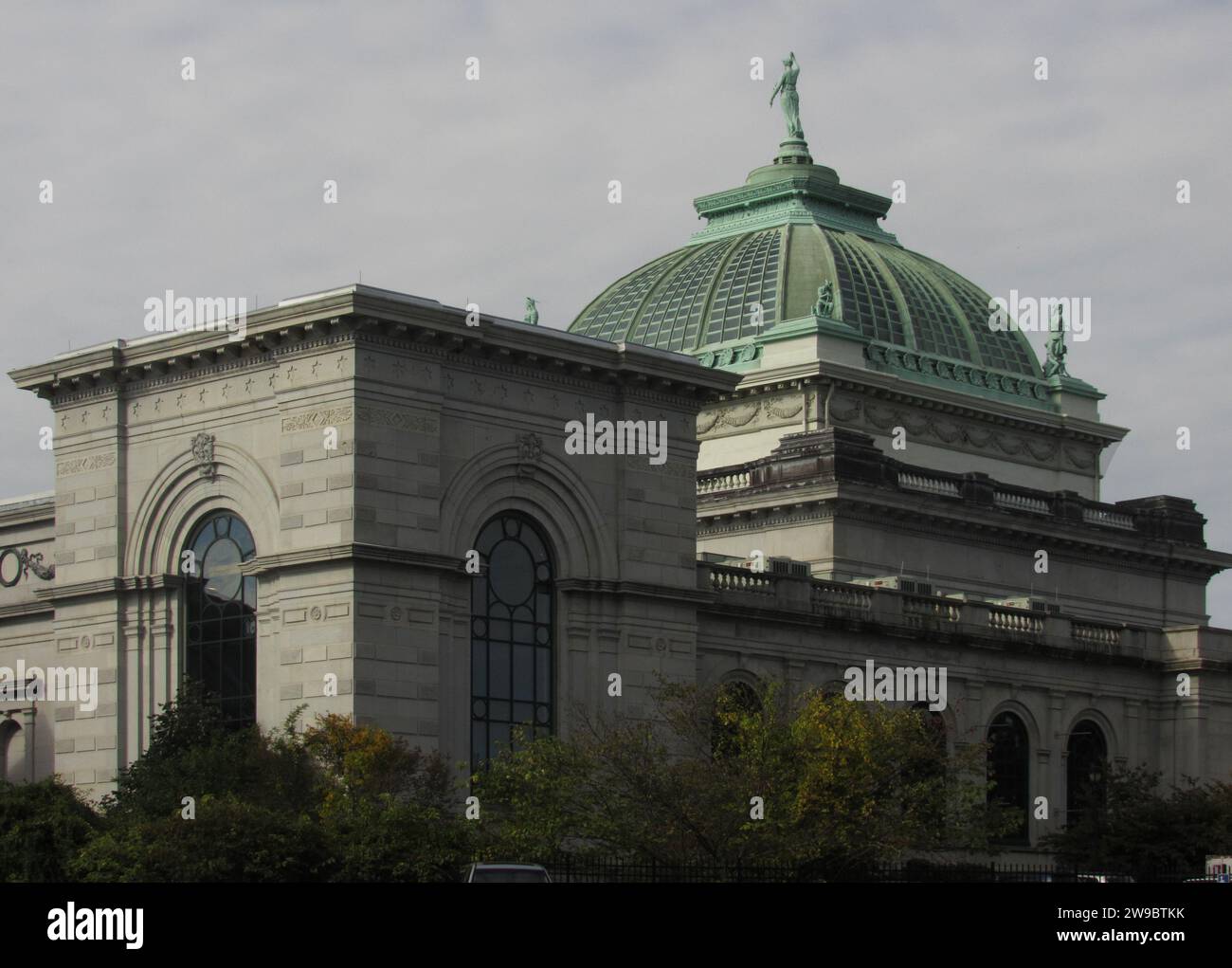 Memorial Hall in Philadelphia's Fairmount Park, now home to the Please ...